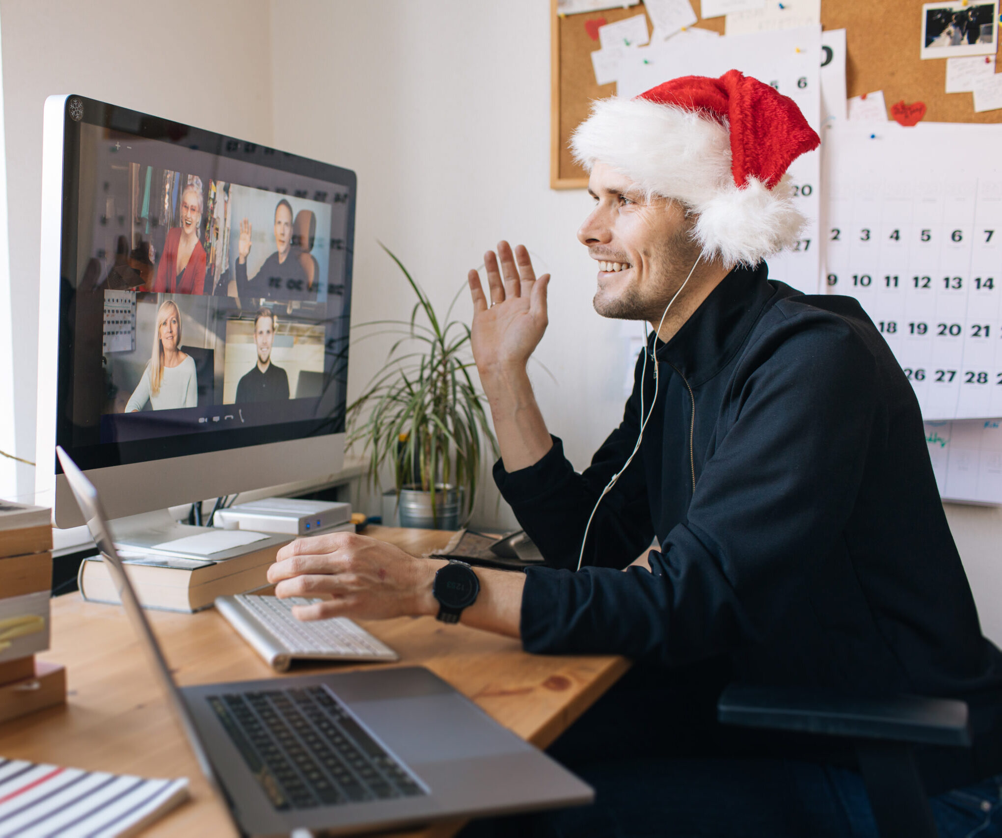 How To Celebrate The Holidays With Your Office Remotely